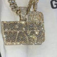 Colgante Money Wayy Yovng Chimi en zirconitas 5A y oro blanco